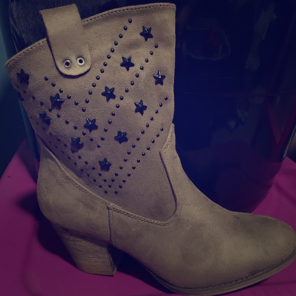 Tiara | Shoes | Nib Tiara Star Boot | Poshmark